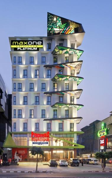 Maxone Platinum Hayam Wuruk - West Jakarta