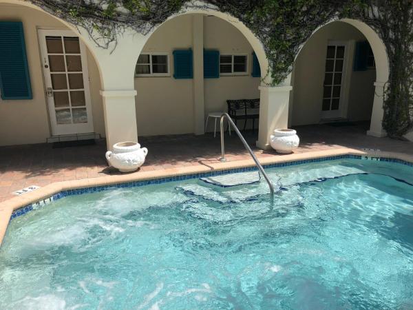Courtyard Villa Hotel - Lauderdale-by-the-Sea, FL