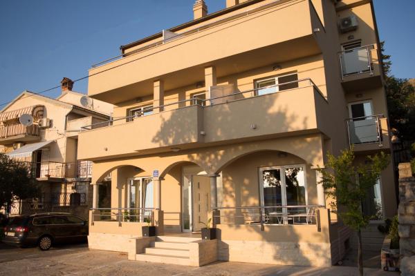 Apartments And Rooms Lux - Senj