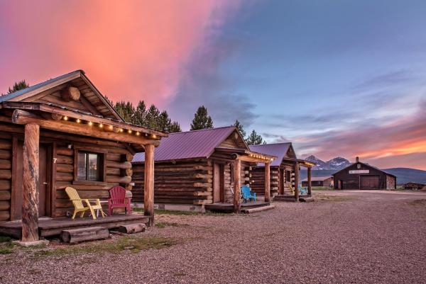 Triangle C Cabins - Stanley, ID