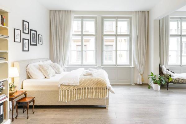 Stylish, Light-filled Home In The Historic Center - Prague
