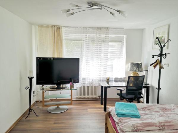 Apartment Near Underground Station - Berg
