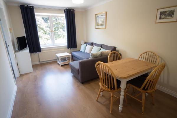Douglas Apartment - Balloch