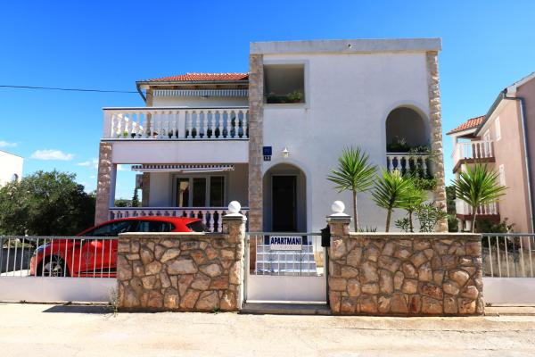 Apartments Slađa - 150 M From Beach - Pirovac