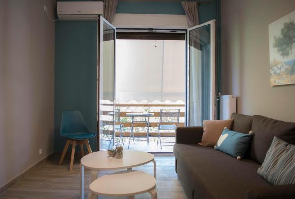 Chic And Minimal Apartment Close To Thissio Metro - Athens
