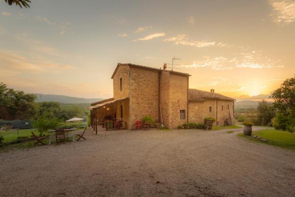Agriturismo Verniano Five Apartments With Panoramic Pool - Monteriggioni