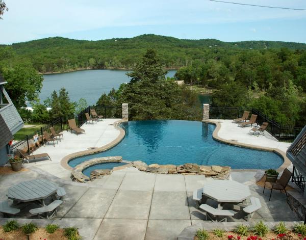 Alpine Lodge Resort - Kimberling City, MO