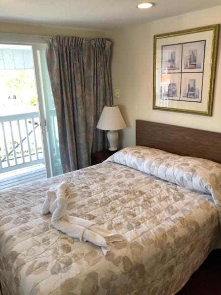 Alouette Beach Resort Economy Rooms - Kennebunkport, ME