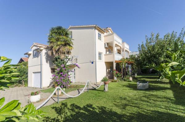 Apartments Sweet Garden - Vodice