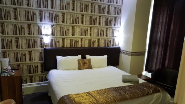 Portsmouth Budget Hotels - All Rooms Are En-suite - Gosport