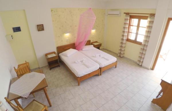 Tarsanas Beach - İzmir Il