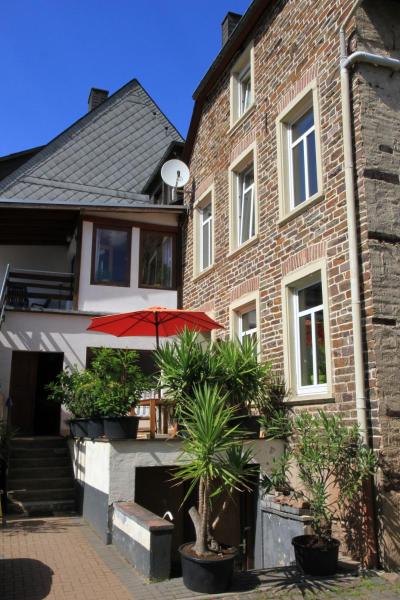 Ferienweingut Serwaziwein - Bremm