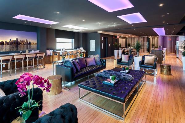 The Holland Hotel By Simplissimmo - Brossard