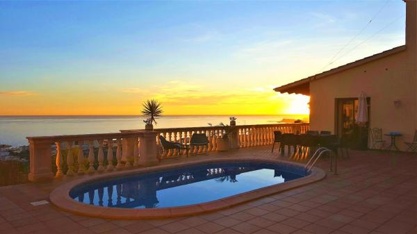 Ashram Villa Sunshine - Sitges