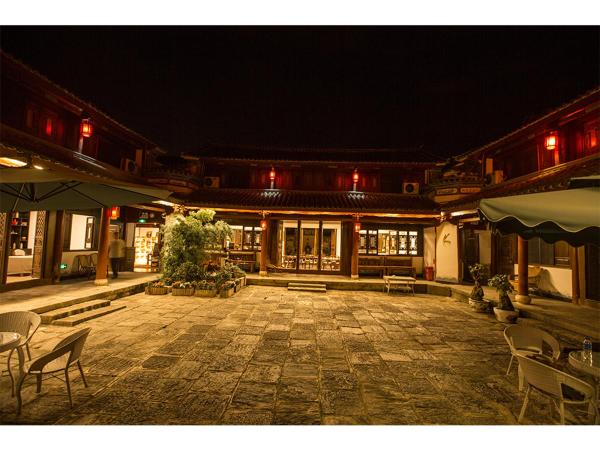 Yahve Academy Centennial Courtyard Hotel, Dali Ancient Town 大理雅威书院百年庭院酒店,大理古城店 - Dali