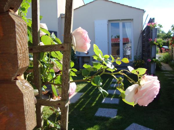 Studio Cosy Avec Jardin à 2 Pas De La Mer Vrai Lit Vélos Bienvenus Linge Fourni - Brem-sur-Mer