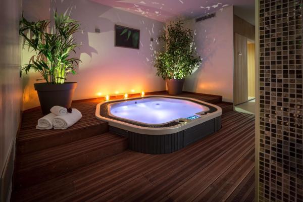 Hôtel Le Rive Droite & Spa - Adé