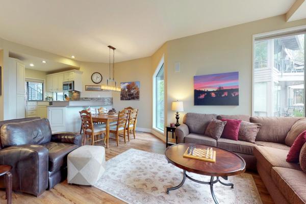 Seclusion In Century West - Bend, OR