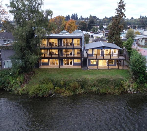 Chateau Riverside - Campbell River