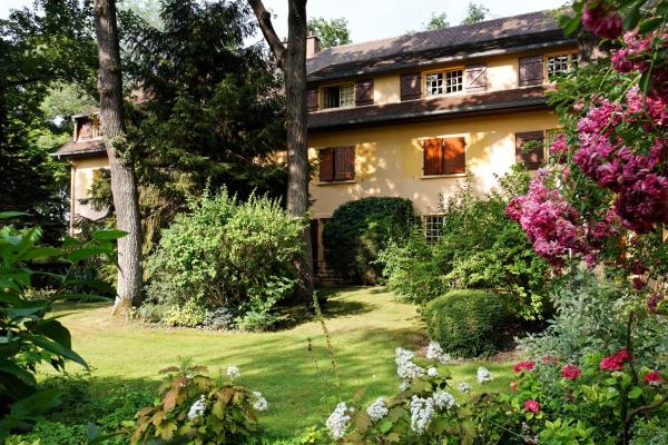 Cazaudehore, Maison Forestière De Charme, Restaurant Gastronomique, Terrasse Ombragée Et Jardin - Maisons-Laffitte