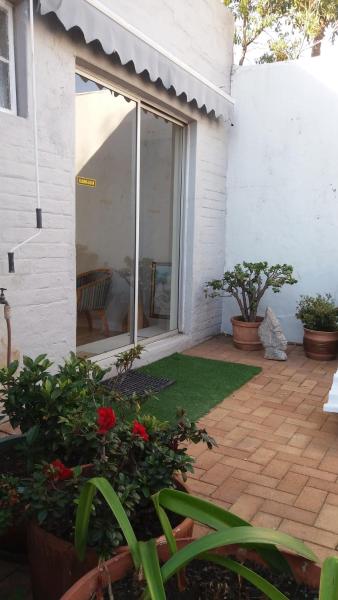 "La Couronne" - Private 1-bed Cottage (62m2) - Randburg