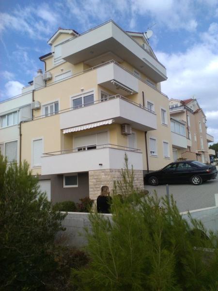 Apartament M & E - Vodice