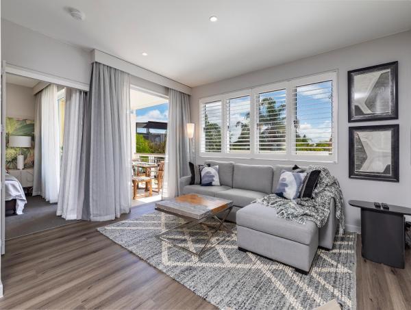 Sleek, Modern And Comfortable On Hastings Street - Sunshine Coast