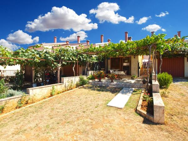 Apartment Pula 1462 - Pješčana Uvala
