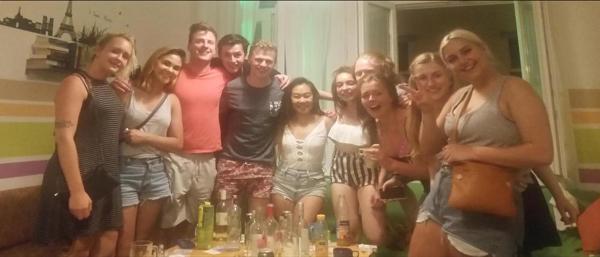 Budapest Party Hostel At Udvarom