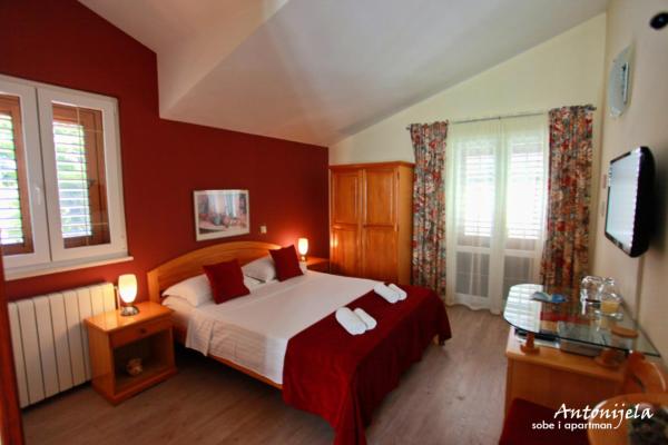 Apartment & Rooms Antonijela - Stari Grad
