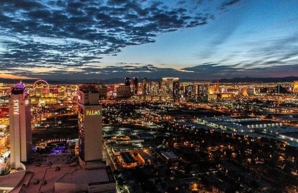 Palms Place Strip View Condo - Las Vegas, NV