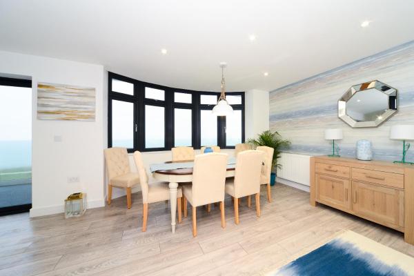 Luxury 3 Bed Apartment- Large Balcony With Seaviews - Highcliffe