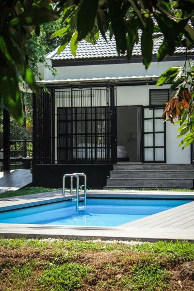 Private Pool House ,Local, Rayong Beach+free Wifi - Rayong