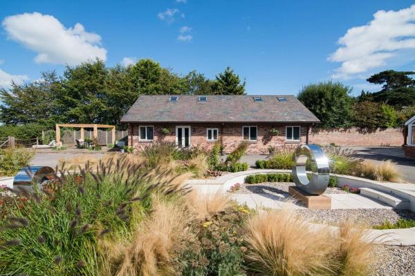 Hillside House - Cheshire