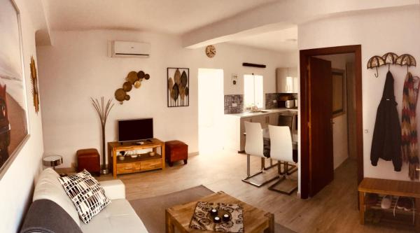 Town House With Patio In Quiet Residential Area 10 Min From Beach - Torremolinos