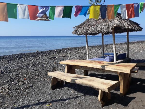 Barracuda Beach Hostel - Seraya