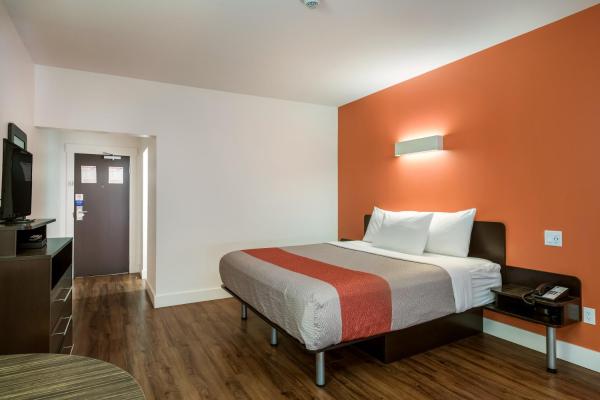 Motel 6-moncton, Nb - New Brunswick