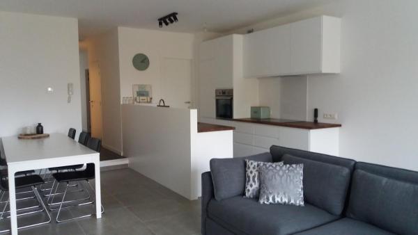 Nieuw 2 Slaapkamer Appartement Van 90 M² - Courtrai