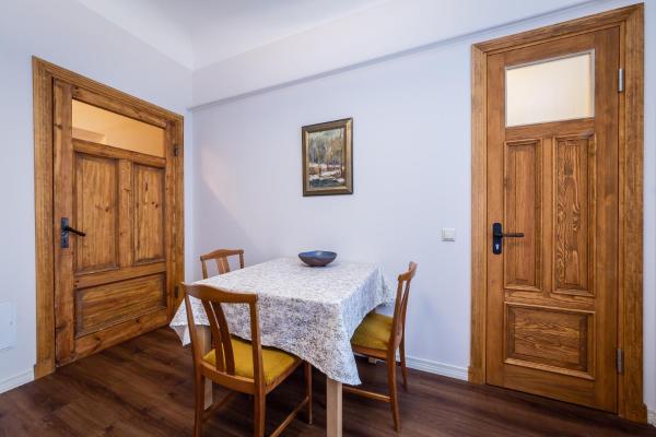Stories Writer's Ap 40sqm Renovated Free Parking - Latvia