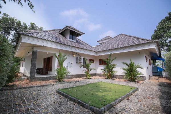 Hill House Waves And Shores - Kottayam