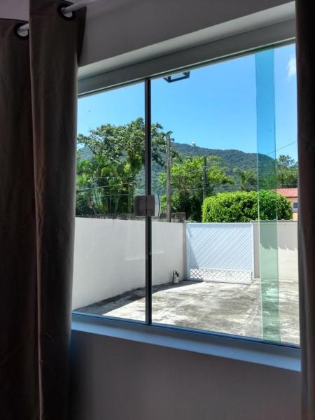 Casa Terrea Peruibe 5 Min Do Centro,linda Vista, Próximo A Tudo. - Peruíbe