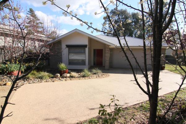 19 Georgian Court - Bright