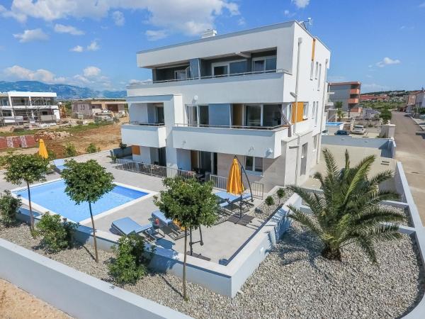 Deluxe Apartments For 8 With Pool - Stara Novalja