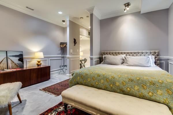 Hotel Quality Meets Local Living Deluxe Studio 3b - Oak Park, IL