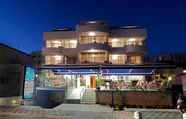 Studio Apartmani Bijeli Delfin - Sveti Filip i Jakov