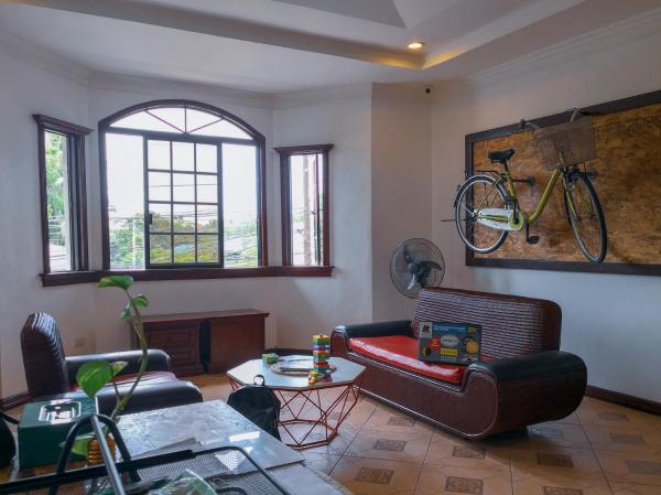 Spinning Cat Hostel - Tagbilaran City