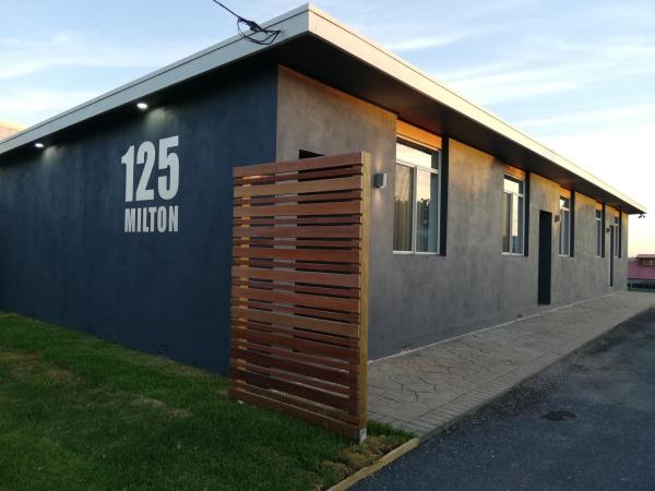 125 Milton, 2 Bedroom Apartment. "Byangee". - Australia