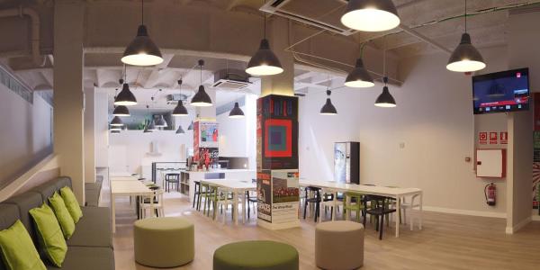 Hola Hostal Eixample - La Barceloneta