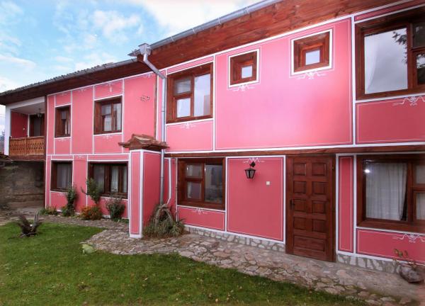 Nenchova Guest House - Rose Valley