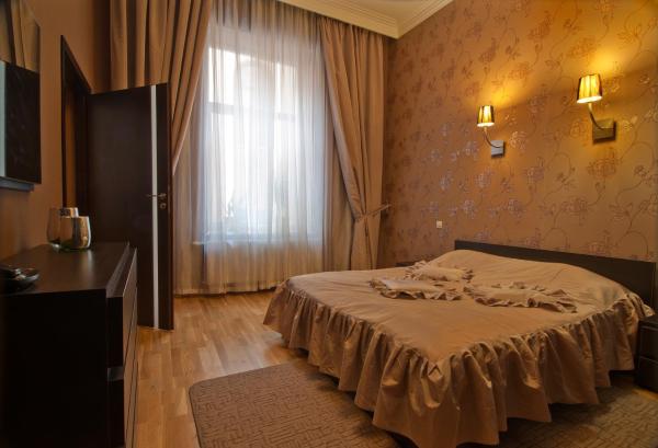 Svobody Avenue 10 - Lviv